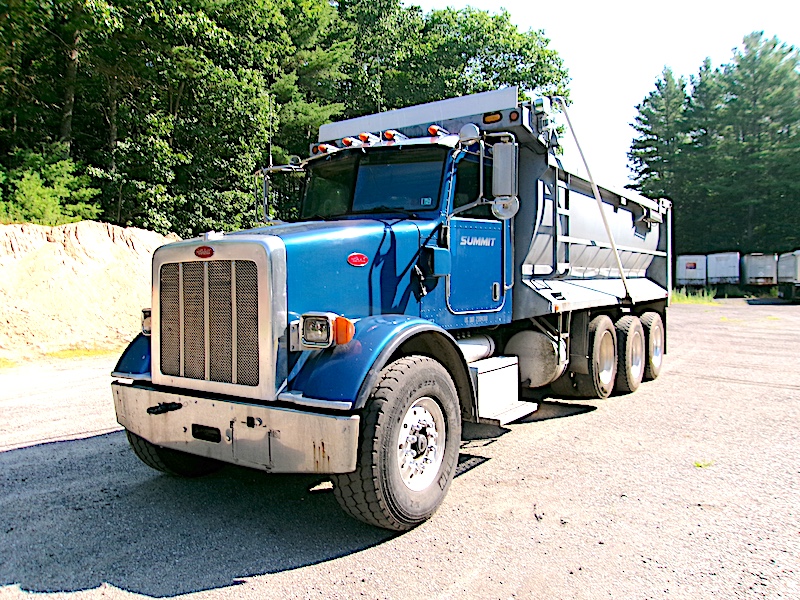 2009 PETERBILT 365 TRI-AXLE DUMP TRUCK | Truck and Equipment Post Ads